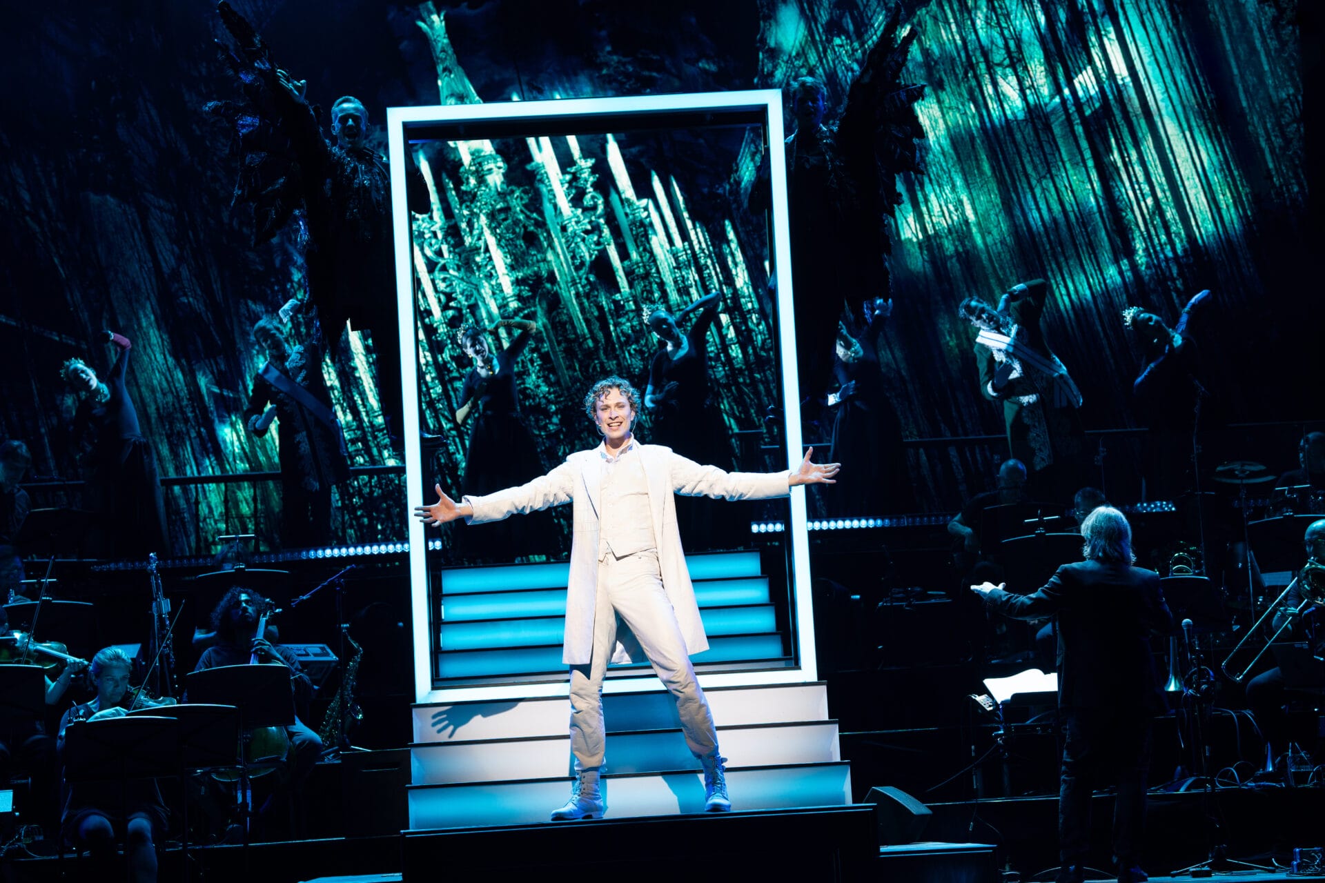 Lukas Mayer über seine Rolle im Musical "Elisabeth" und das Stück: DAS ...