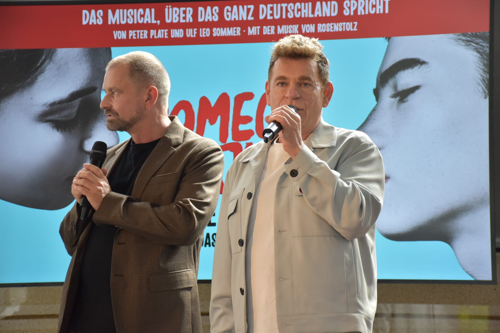 "Romeo & Julia - Liebe ist alles": Cast brilliert in Wiederaufnahme des ...