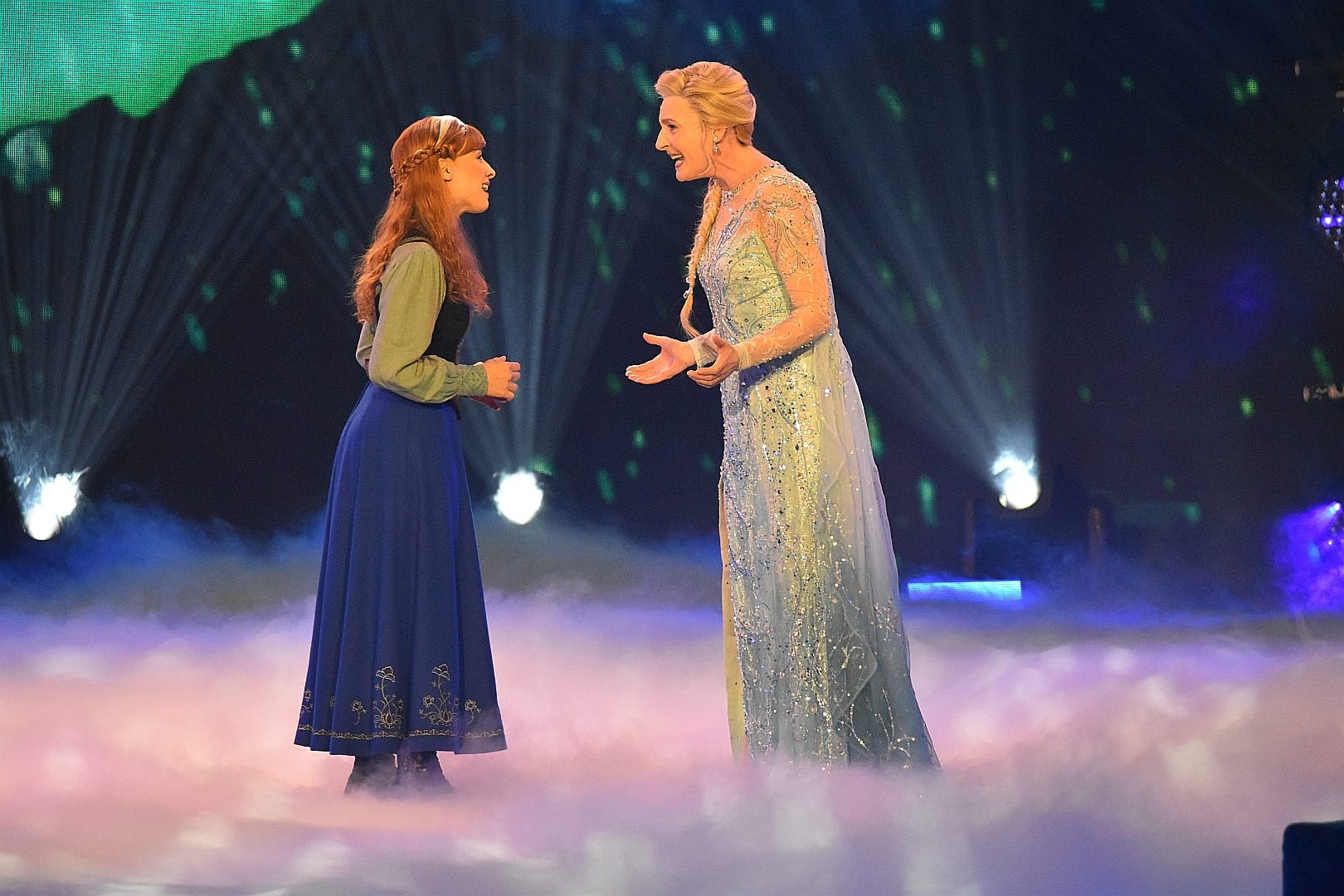 „Eiskönigin“-Stars Willemijn Verkaik und Abla Alaoui in der „Beatrice ...