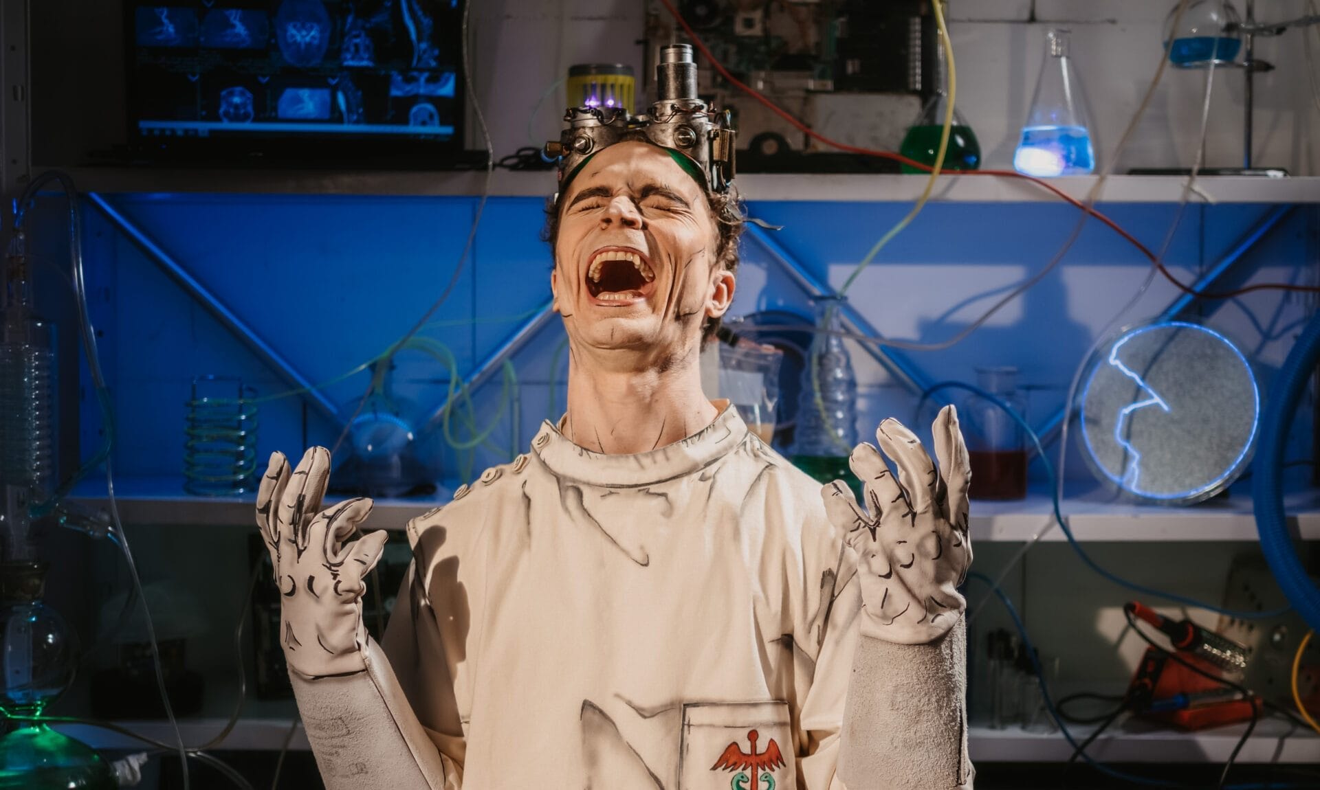 „Dr. Horrible’s Sing-Along Blog“ kommt als Musical-Adaption auf die ...